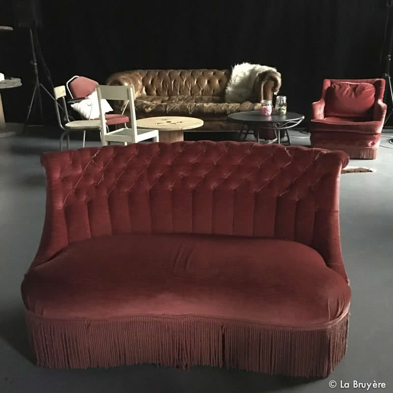 Red velvet bench – Boutique – LA BRUYERE par Végétal